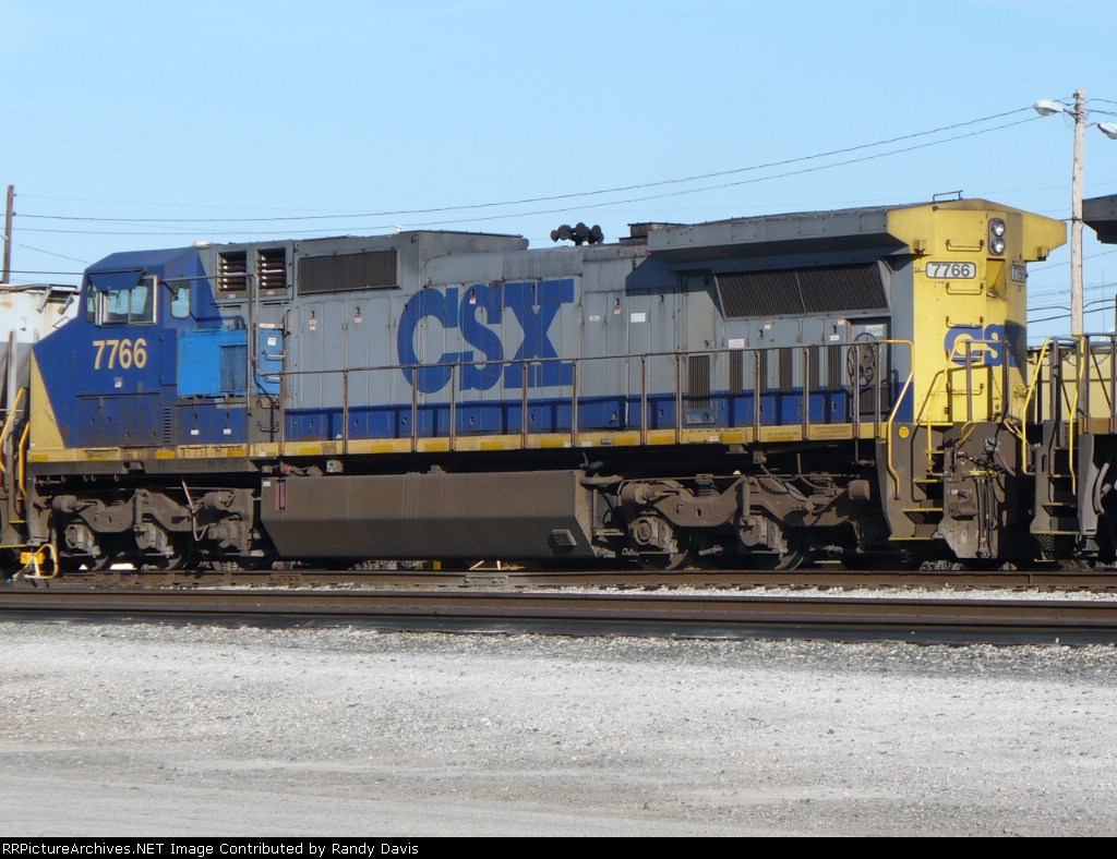 CSX 7766 Close-up